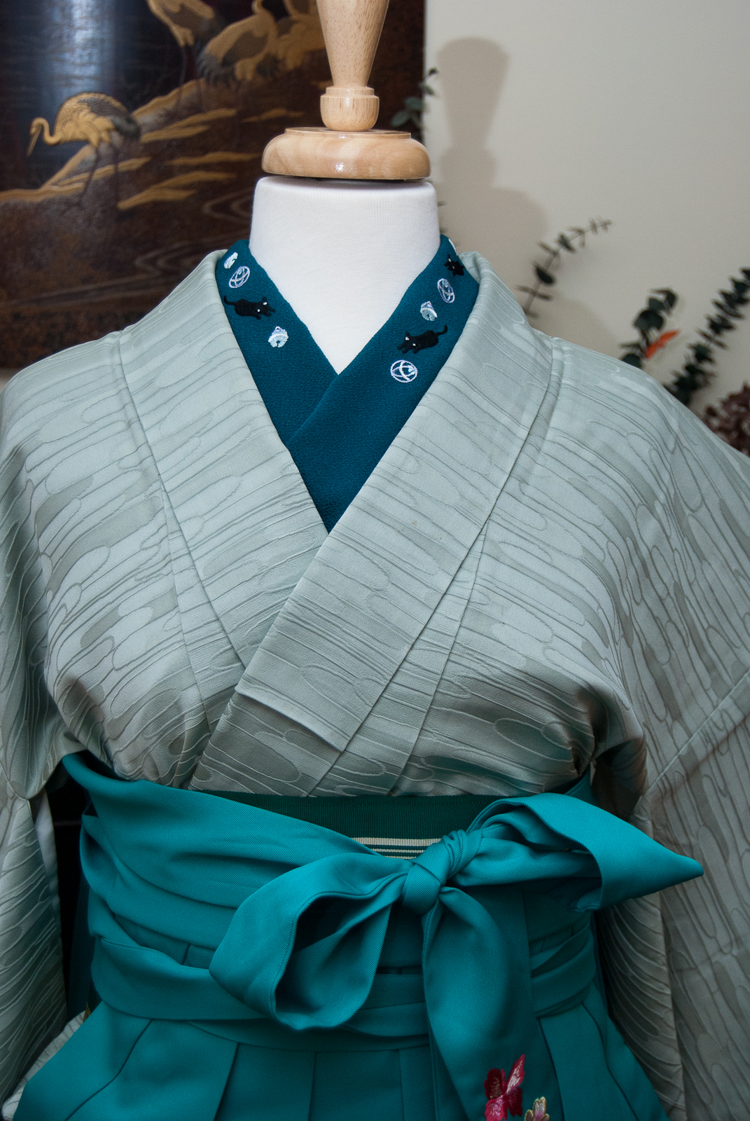 One Kimono, Four Ways - Week 2: Modern and Monochrome - 着物月 Kimono Tsuki