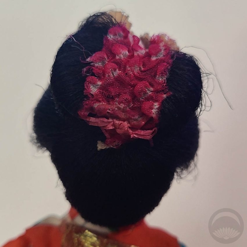 Katsura Ningyo - Japanese Doll with Six Wigs - 着物月 Kimono Tsuki