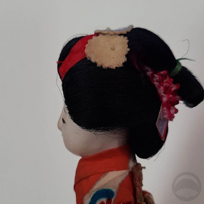 Katsura Ningyo - Japanese Doll with Six Wigs - 着物月 Kimono Tsuki