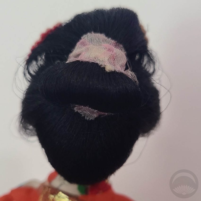 Katsura Ningyo - Japanese Doll with Six Wigs - 着物月 Kimono Tsuki
