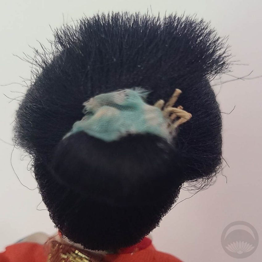 Katsura Ningyo - Japanese Doll with Six Wigs - 着物月 Kimono Tsuki